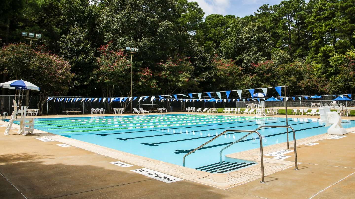 Lake Johnson Pool | Raleighnc.gov